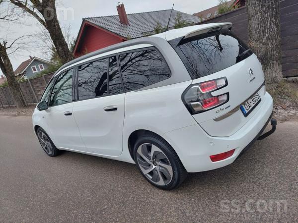 Balts Citroen c4-picasso 2014 Rīga, ar dzinēja tilpumu 2.00 L un nobraukumu 205 tūkst. km par 8990 €, foto 5 vietnē AUTOMOTO.COM.LV