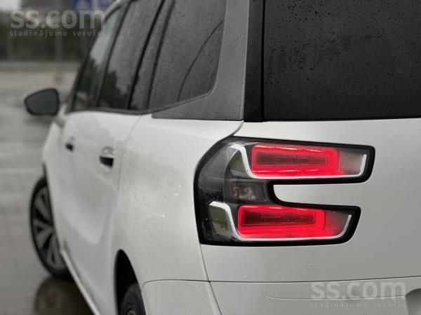 Balts Citroen c4-picasso 2014 Rēzekne, ar dzinēja tilpumu 1.60 L un nobraukumu 243 tūkst. km par 5590 €, foto 7 vietnē AUTOMOTO.COM.LV