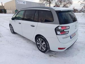 White Citroen c4-picasso 2015 in Marijampole, with an engine capacity of 1.20 L and mileage of 119 thousand km for 5200 €, photo 8 on AUTOMOTO.COM.LV
