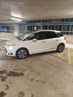 Balts Citroen c4-picasso 2015 Rīga, ar dzinēja tilpumu 1.60 L un nobraukumu 327 tūkst. km par 3800 €, foto 2 vietnē AUTOMOTO.COM.LV