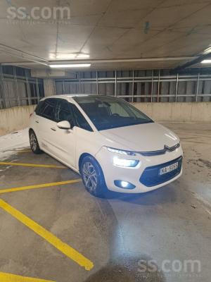 Balts Citroen c4-picasso 2015 Rīga, ar dzinēja tilpumu 1.60 L un nobraukumu 327 tūkst. km par 3800 €, foto 6 vietnē AUTOMOTO.COM.LV
