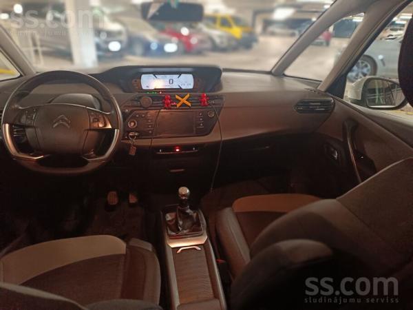 Balts Citroen c4-picasso 2015 Rīga, ar dzinēja tilpumu 1.60 L un nobraukumu 327 tūkst. km par 3800 €, foto 9 vietnē AUTOMOTO.COM.LV