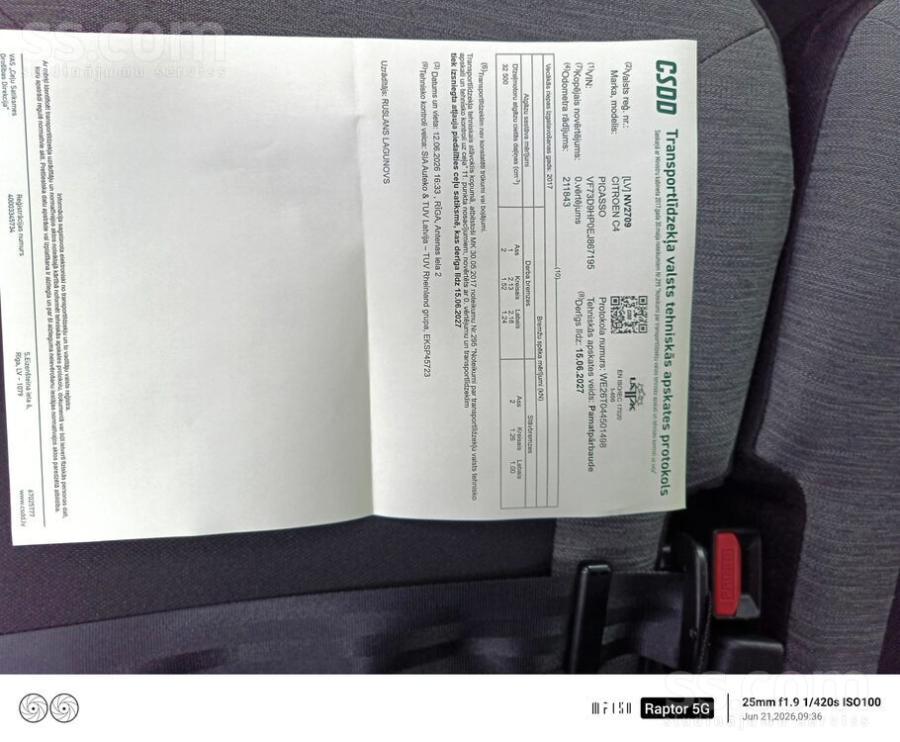 White Citroen c4-picasso 2015 in Riga, with an engine capacity of 1.60 L and mileage of 211 thousand km for 3500 €, photo 15 on AUTOMOTO.COM.LV
