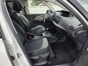 White Citroen c4-picasso 2015 in Taurage, with an engine capacity of 1.56 L and mileage of 191 thousand km for 5200 €, photo 6 on AUTOMOTO.COM.LV