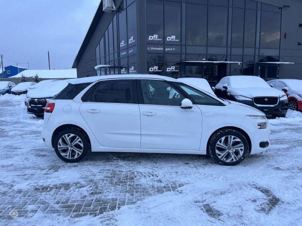 Balts Citroen c4-picasso 2016 Tauragė, ar dzinēja tilpumu 1.20 L un nobraukumu 125 tūkst. km par 5200 €, foto 3 vietnē AUTOMOTO.COM.LV
