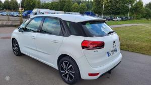 White Citroen c4-picasso 2016 in Taurage, with an engine capacity of 1.56 L and mileage of 206 thousand km for 6200 €, photo 5 on AUTOMOTO.COM.LV