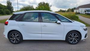 White Citroen c4-picasso 2016 in Taurage, with an engine capacity of 1.56 L and mileage of 206 thousand km for 6200 €, photo 8 on AUTOMOTO.COM.LV