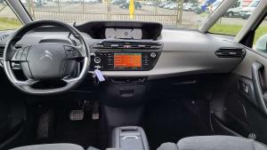 White Citroen c4-picasso 2016 in Taurage, with an engine capacity of 1.56 L and mileage of 206 thousand km for 6200 €, photo 17 on AUTOMOTO.COM.LV