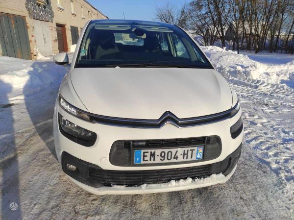 White Citroen c4-picasso 2017 in Panevezys, with an engine capacity of 1.20 L and mileage of 126 thousand km for 4999 €, photo 4 on AUTOMOTO.COM.LV