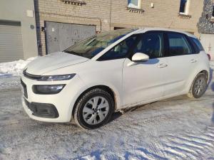 Balts Citroen c4-picasso 2017 Panevēža, ar dzinēja tilpumu 1.20 L un nobraukumu 126 tūkst. km par 4999 €, foto 7 vietnē AUTOMOTO.COM.LV