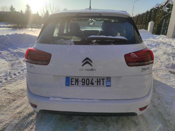 White Citroen c4-picasso 2017 in Panevezys, with an engine capacity of 1.20 L and mileage of 126 thousand km for 4999 €, photo 10 on AUTOMOTO.COM.LV