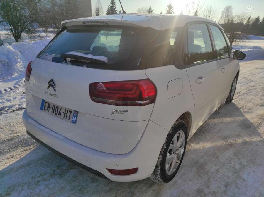 Balts Citroen c4-picasso 2017 Panevēža, ar dzinēja tilpumu 1.20 L un nobraukumu 126 tūkst. km par 4999 €, foto 11 vietnē AUTOMOTO.COM.LV