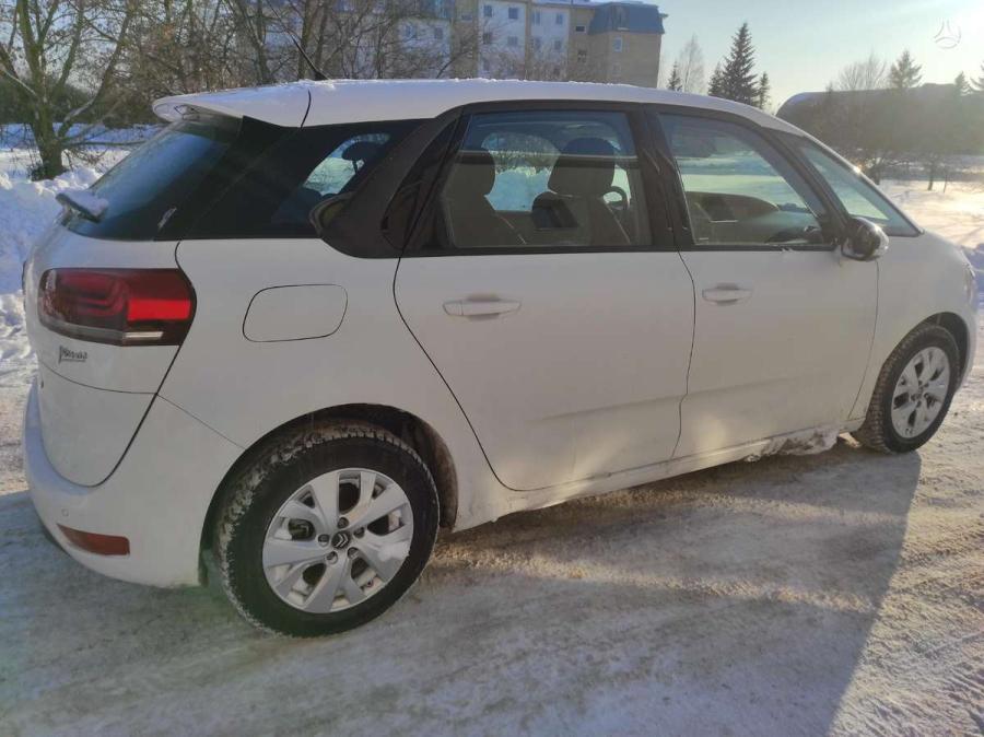 Balts Citroen c4-picasso 2017 Panevēža, ar dzinēja tilpumu 1.20 L un nobraukumu 126 tūkst. km par 4999 €, foto 12 vietnē AUTOMOTO.COM.LV
