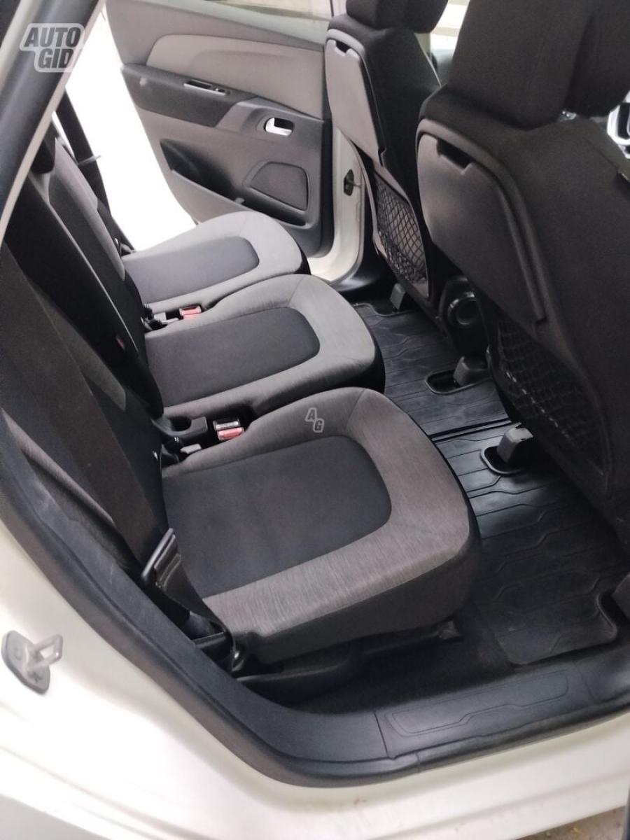 Balts Citroen c4-picasso 2017 Mažeikiai, ar dzinēja tilpumu 1.60 L un nobraukumu 330 tūkst. km par 5200 €, foto 7 vietnē AUTOMOTO.COM.LV