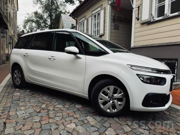 White Citroen c4-picasso 2017 in Cesis, with an engine capacity of 1.20 L and mileage of 0 thousand km for 7500 €, photo 2 on AUTOMOTO.COM.LV
