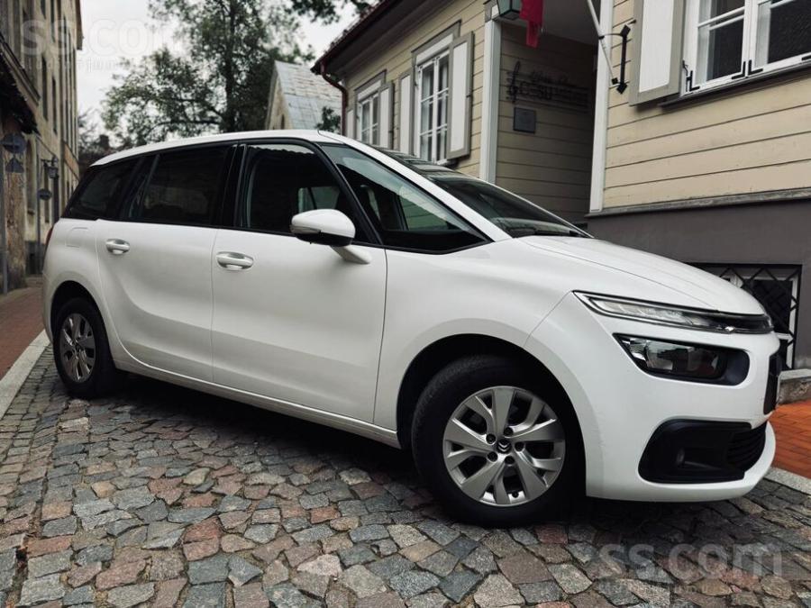 White Citroen c4-picasso 2017 in Cesis, with an engine capacity of 1.20 L and mileage of 0 thousand km for 7500 €, photo 3 on AUTOMOTO.COM.LV