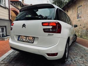 White Citroen c4-picasso 2017 in Cesis, with an engine capacity of 1.20 L and mileage of 0 thousand km for 7500 €, photo 6 on AUTOMOTO.COM.LV