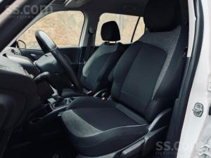 White Citroen c4-picasso 2017 in Cesis, with an engine capacity of 1.20 L and mileage of 0 thousand km for 7500 €, photo 16 on AUTOMOTO.COM.LV