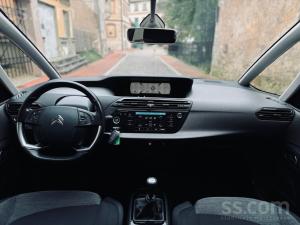 White Citroen c4-picasso 2017 in Cesis, with an engine capacity of 1.20 L and mileage of 0 thousand km for 7500 €, photo 19 on AUTOMOTO.COM.LV