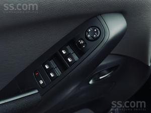 White Citroen c4-picasso 2017 in Cesis, with an engine capacity of 1.20 L and mileage of 0 thousand km for 7500 €, photo 24 on AUTOMOTO.COM.LV