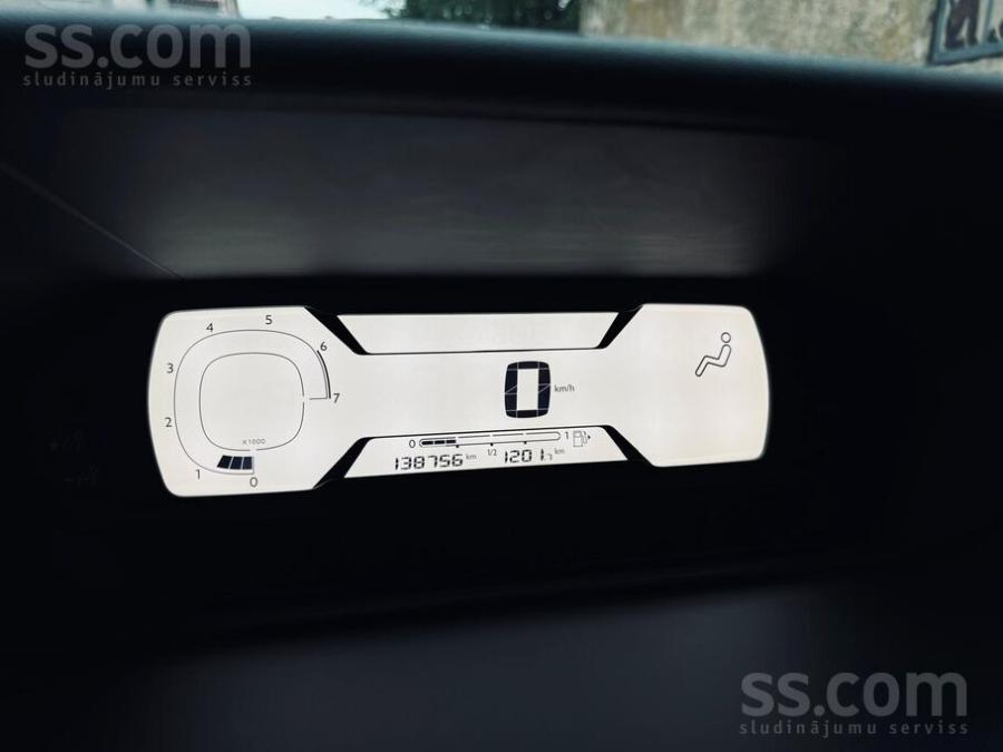White Citroen c4-picasso 2017 in Cesis, with an engine capacity of 1.20 L and mileage of 0 thousand km for 7500 €, photo 27 on AUTOMOTO.COM.LV