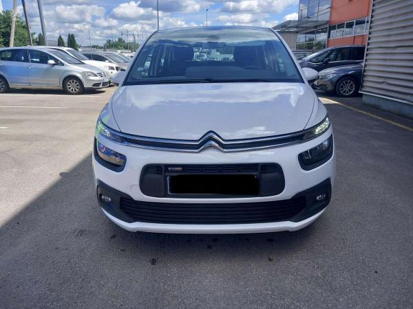 White Citroen c4-picasso 2017 in Taurage, with an engine capacity of 1.20 L and mileage of 125 thousand km for 4900 €, photo 3 on AUTOMOTO.COM.LV