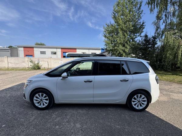 White Citroen c4-picasso 2017 in Kaunas, with an engine capacity of 2.00 L and mileage of 257 thousand km for 5650 €, photo 6 on AUTOMOTO.COM.LV