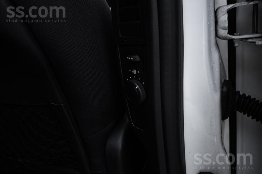 Balts Citroen c4-picasso 2017 Jelgava, ar dzinēja tilpumu 1.20 L un nobraukumu 178 tūkst. km par 5990 €, foto 10 vietnē AUTOMOTO.COM.LV