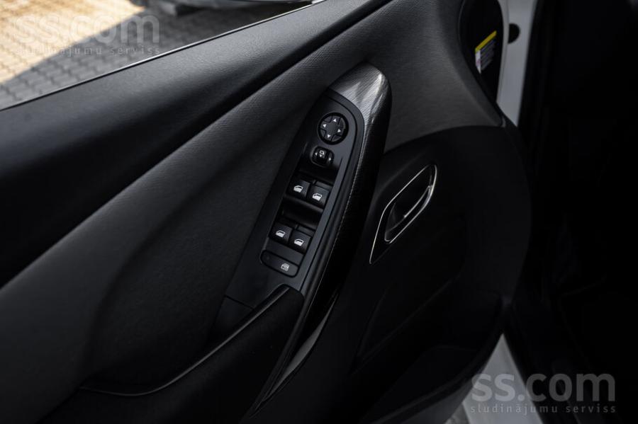 Balts Citroen c4-picasso 2017 Jelgava, ar dzinēja tilpumu 1.20 L un nobraukumu 178 tūkst. km par 5990 €, foto 18 vietnē AUTOMOTO.COM.LV