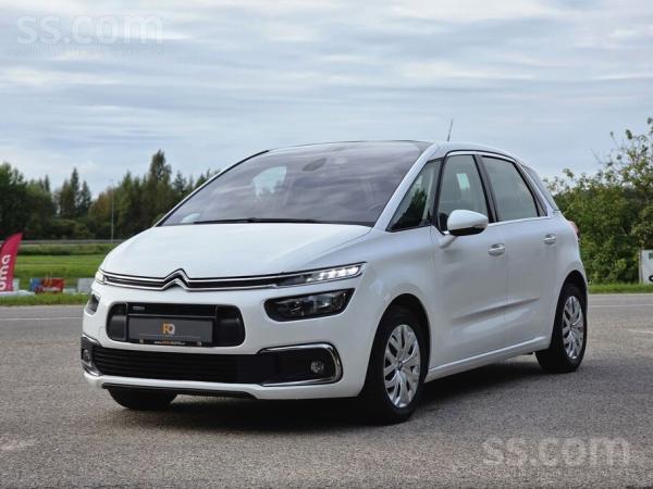 White Citroen c4-picasso 2017 in Liepaja, with an engine capacity of 1.20 L and mileage of 117 thousand km for 6790 €, photo 3 on AUTOMOTO.COM.LV