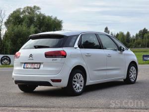 Balts Citroen c4-picasso 2017 Liepāja, ar dzinēja tilpumu 1.20 L un nobraukumu 117 tūkst. km par 6790 €, foto 7 vietnē AUTOMOTO.COM.LV