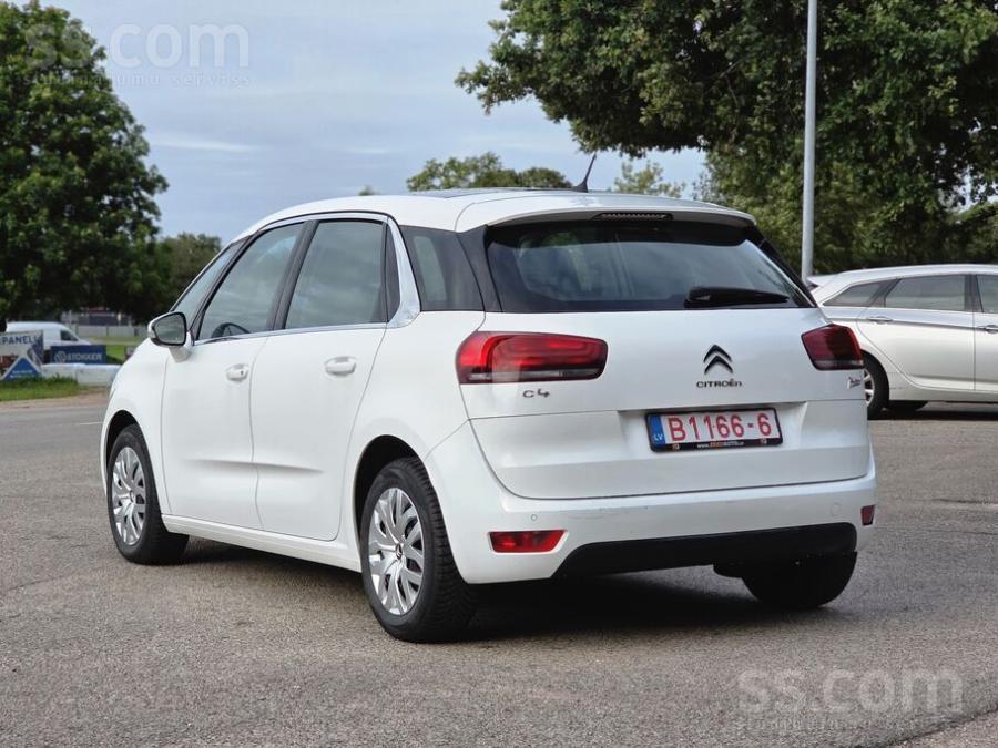 Balts Citroen c4-picasso 2017 Liepāja, ar dzinēja tilpumu 1.20 L un nobraukumu 117 tūkst. km par 6790 €, foto 8 vietnē AUTOMOTO.COM.LV