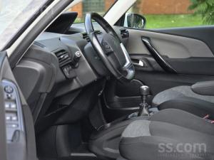Balts Citroen c4-picasso 2017 Liepāja, ar dzinēja tilpumu 1.20 L un nobraukumu 117 tūkst. km par 6790 €, foto 9 vietnē AUTOMOTO.COM.LV