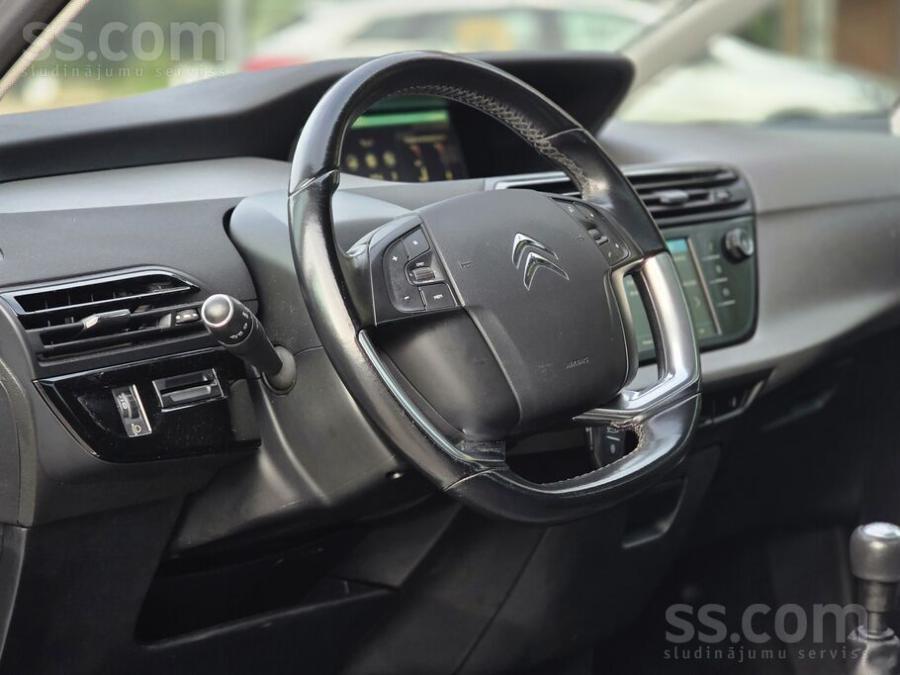 Balts Citroen c4-picasso 2017 Liepāja, ar dzinēja tilpumu 1.20 L un nobraukumu 117 tūkst. km par 6790 €, foto 10 vietnē AUTOMOTO.COM.LV