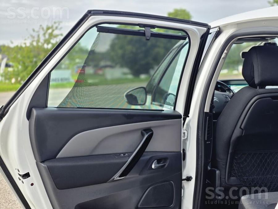 Balts Citroen c4-picasso 2017 Liepāja, ar dzinēja tilpumu 1.20 L un nobraukumu 117 tūkst. km par 6790 €, foto 13 vietnē AUTOMOTO.COM.LV
