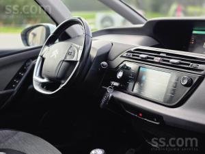 Balts Citroen c4-picasso 2017 Liepāja, ar dzinēja tilpumu 1.20 L un nobraukumu 117 tūkst. km par 6790 €, foto 15 vietnē AUTOMOTO.COM.LV