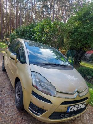Yellow Citroen c4-picasso 2008 in Jurmala, with an engine capacity of 1.60 L and mileage of 270 thousand km for 2200 €, photo 7 on AUTOMOTO.COM.LV