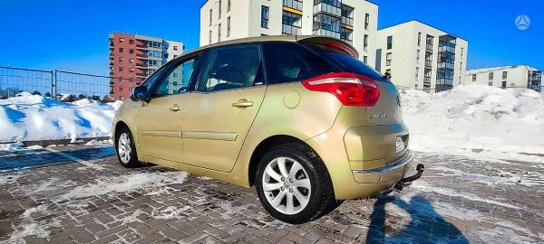 Dzeltens Citroen c4-picasso 2008 Klaipėda, ar dzinēja tilpumu 1.60 L un nobraukumu 299 tūkst. km par 2499 €, foto 1 vietnē AUTOMOTO.COM.LV