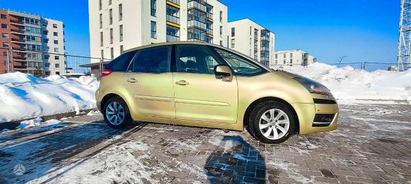 Dzeltens Citroen c4-picasso 2008 Klaipėda, ar dzinēja tilpumu 1.60 L un nobraukumu 299 tūkst. km par 2499 €, foto 3 vietnē AUTOMOTO.COM.LV