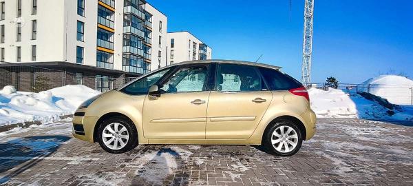 Dzeltens Citroen c4-picasso 2008 Klaipėda, ar dzinēja tilpumu 1.60 L un nobraukumu 299 tūkst. km par 2499 €, foto 7 vietnē AUTOMOTO.COM.LV
