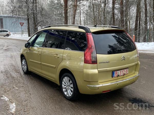 Yellow Citroen c4-picasso 2009 in Riga, with an engine capacity of 1.60 L and mileage of 0 thousand km for 1899 €, photo 3 on AUTOMOTO.COM.LV