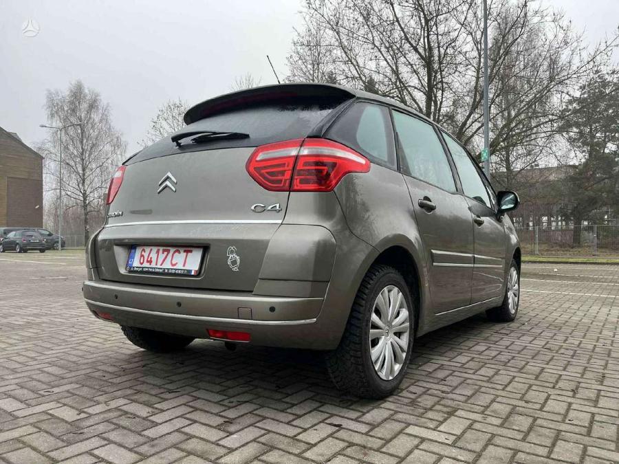 Dzeltens Citroen c4-picasso 2010 Trakai, ar dzinēja tilpumu 1.56 L un nobraukumu 242 tūkst. km par 2590 €, foto 6 vietnē AUTOMOTO.COM.LV