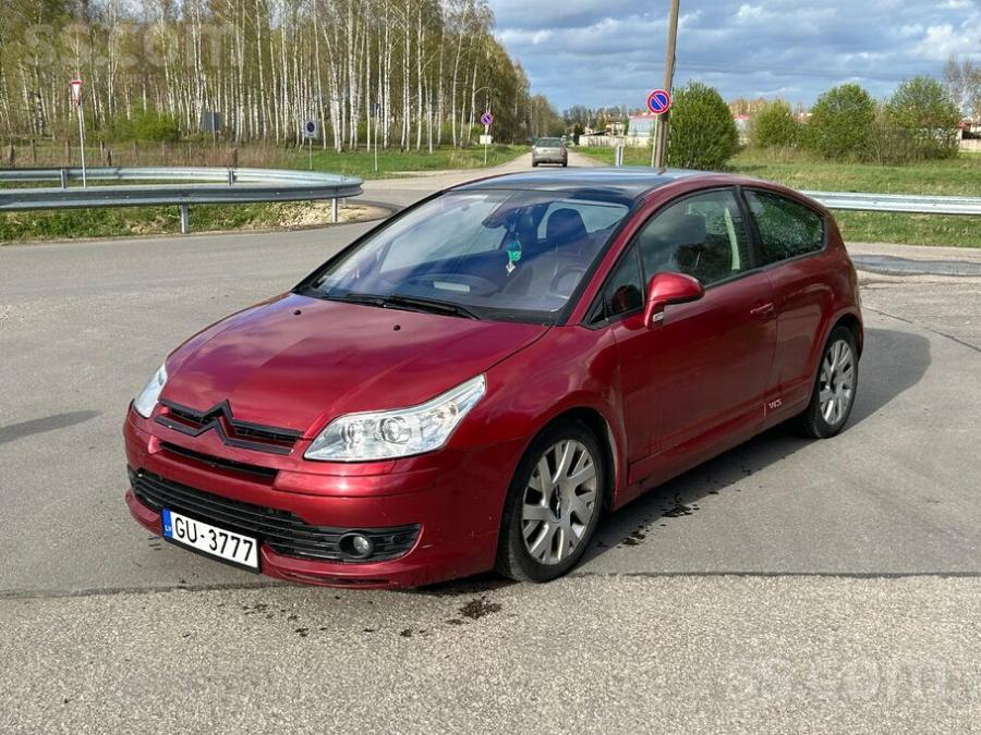 Red Citroen C4 2007 in Riga, with an engine capacity of 1.60 L and mileage of 367 thousand km for 800 €, photo 1 on AUTOMOTO.COM.LV