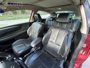 Red Citroen C4 2007 in Riga, with an engine capacity of 1.60 L and mileage of 367 thousand km for 800 €, photo 6 on AUTOMOTO.COM.LV