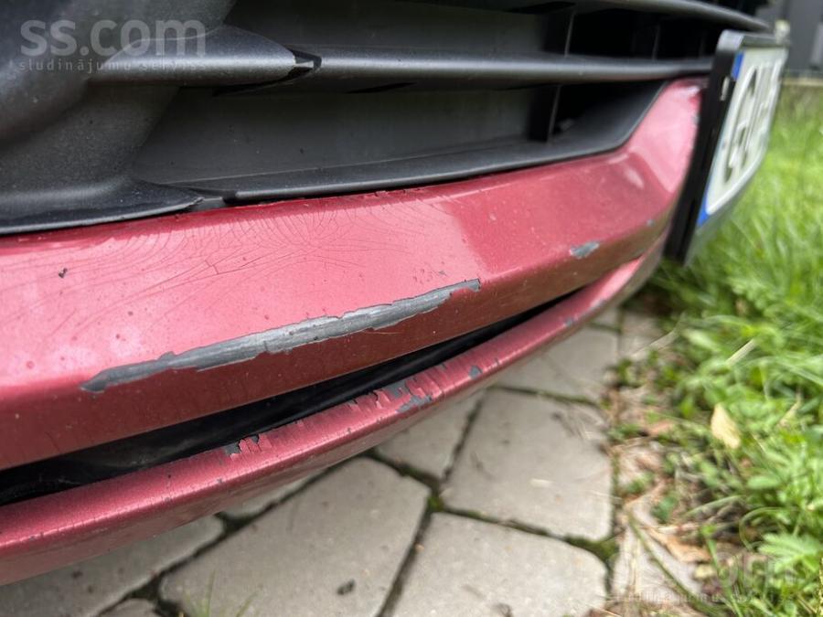 Red Citroen C4 2007 in Riga, with an engine capacity of 1.60 L and mileage of 367 thousand km for 800 €, photo 12 on AUTOMOTO.COM.LV