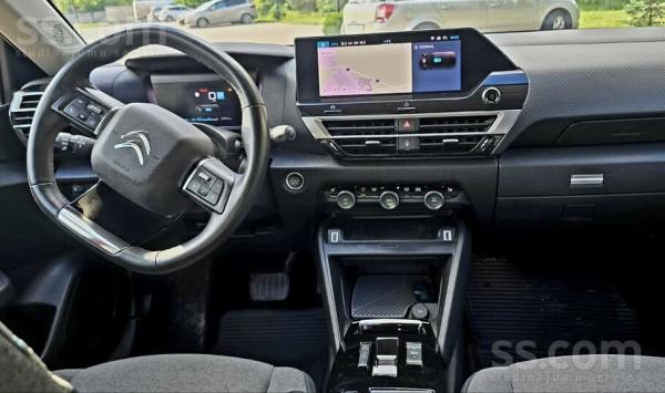 Red Citroen C4 2023 in Riga, with an engine capacity of 1.40 L and mileage of 53 thousand km for 21700 €, photo 10 on AUTOMOTO.COM.LV