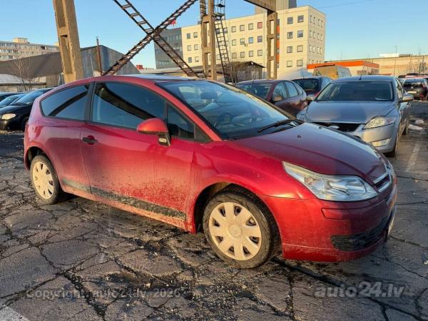 Red Citroen C4 2006 in Tallinn, with an engine capacity of 1.60 L and mileage of 268 thousand km for 899 €, photo 1 on AUTOMOTO.COM.LV