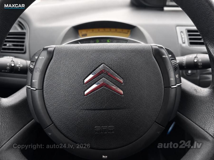 Sarkans Citroen C4 2006 Tallina, ar dzinēja tilpumu 1.60 L un nobraukumu 88 tūkst. km par 2199 €, foto 11 vietnē AUTOMOTO.COM.LV