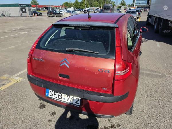 Красный Ситроен С4 2006 в Каунас, объемом двигателя 1.59 л и пробегом 139 тыс. км за 1400 €, фото 4 на AUTOMOTO.COM.LV