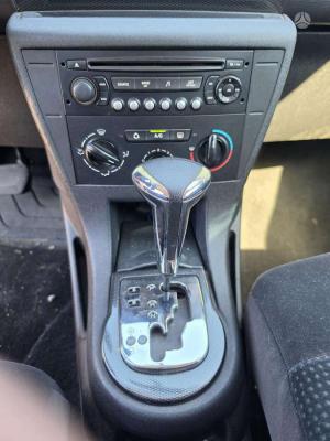 Sarkans Citroen C4 2006 Kauņa, ar dzinēja tilpumu 1.59 L un nobraukumu 139 tūkst. km par 1400 €, foto 13 vietnē AUTOMOTO.COM.LV